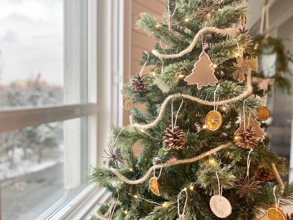 Easy to make Eco-friendly Christmas tree ornaments